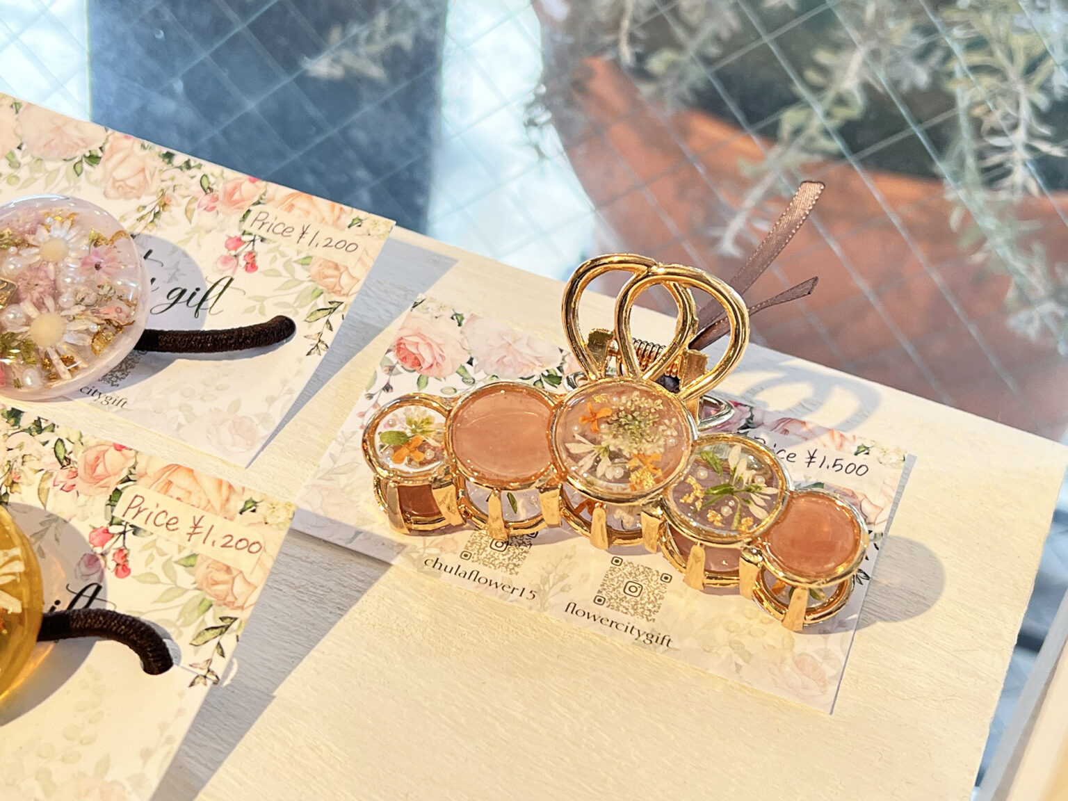 花屋さんが作るお洒落な”ロスフラワー”アクセサリー『Chula flower（チョコラ フラワー）』｜那覇市小禄 - うるくローカルプレス ...